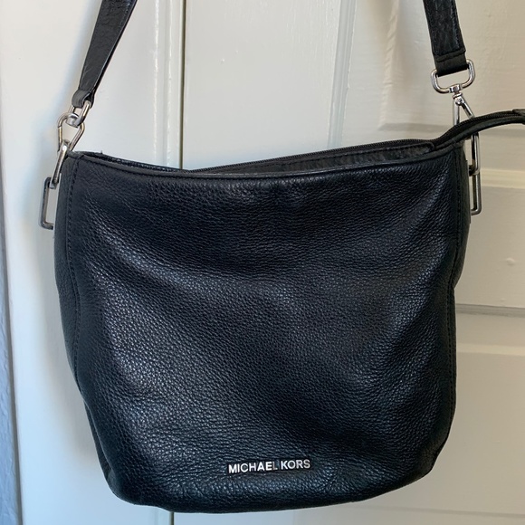 Michael Kors | Bags | Michael Kors Leather Cross Body Bag | Poshmark